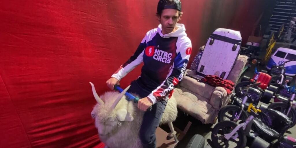 YouTube Skater Chris Roberts Shocks Fans w/ Unbelievable Stunts After ...